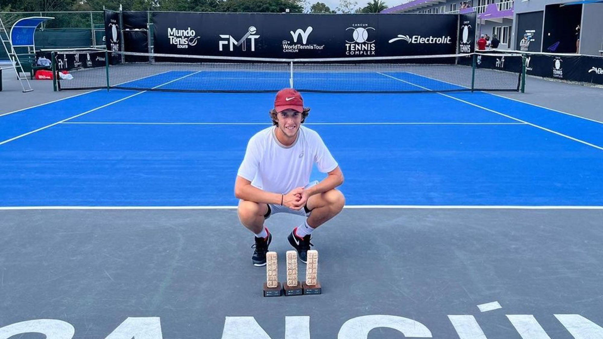 The easy decision to play College Tennis with Brandon Holt – Functional ...